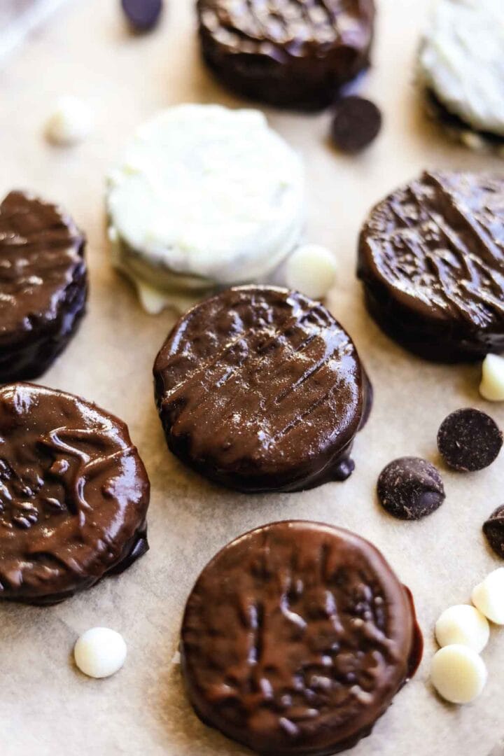 How to Make Chocolate Covered Oreos • The Heirloom Pantry